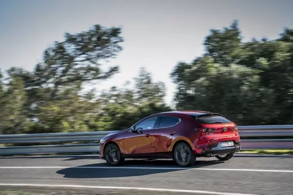 Novo Mazda 3 já pode ser comprado na Rússia 53694_10