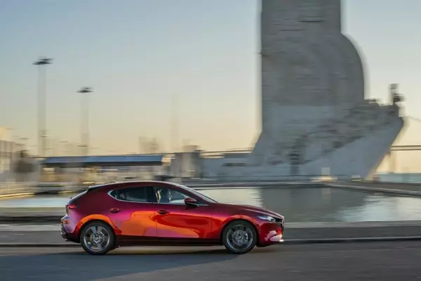 Novo Mazda 3 já pode ser comprado na Rússia 53694_11