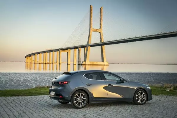 Yeni Mazda 3 artıq Rusiyada satın alınır 53694_20