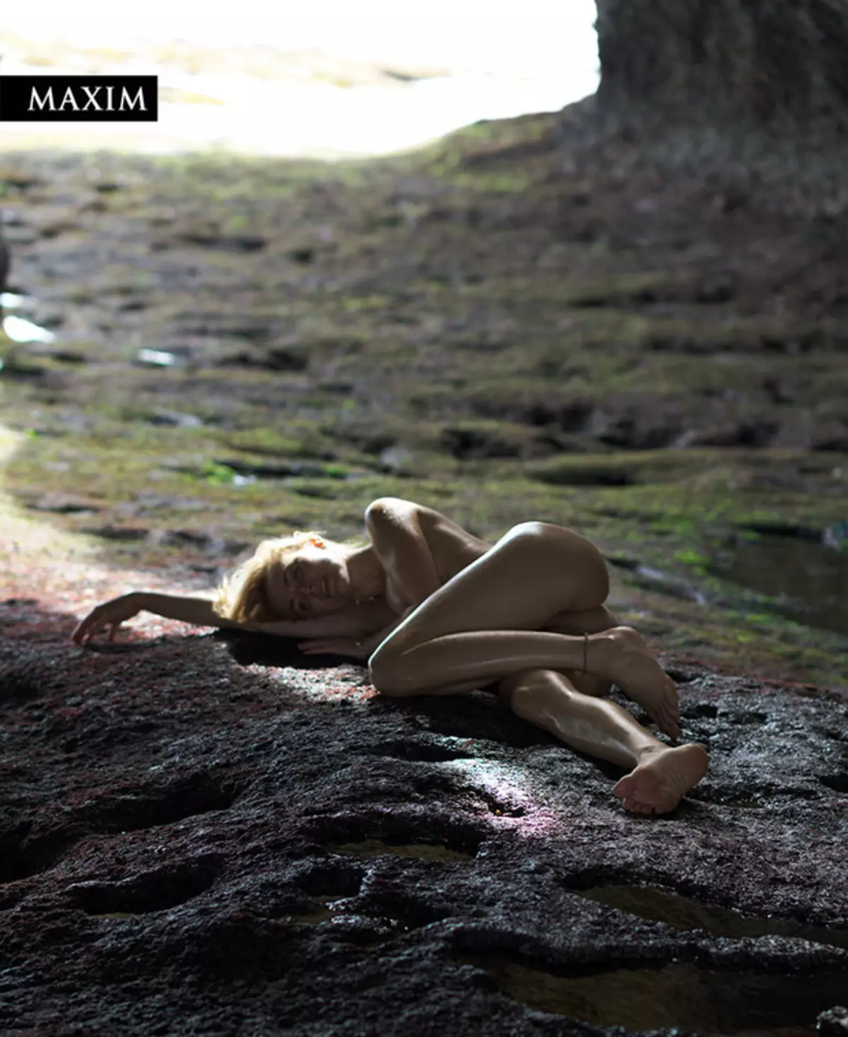 Photo number 4 - like on a volcano! Actress Elena Chernyavskaya in Maxim photo shoot