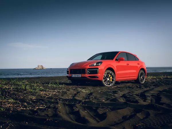 Porsche Cayenne Coupe: рядок в техпаспорті 55626_18