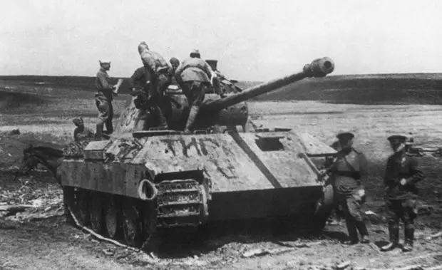 Foto №9 - que o alemán é bo, entón eo exército vermello caberá - os tanques da Wehrmacht coas estrelas vermellas