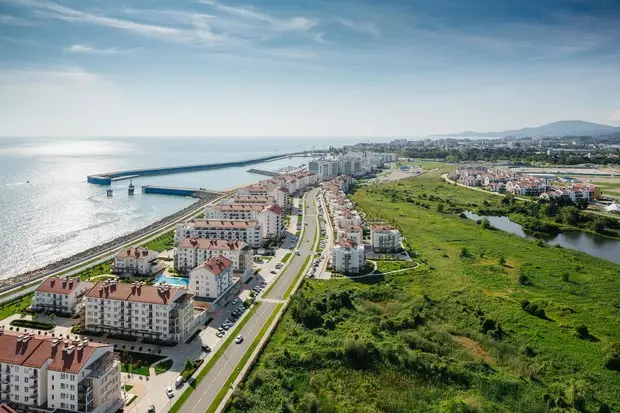 Foto №2 - Viu al costat del mar, passeu a les muntanyes juntament amb Imeretinsky