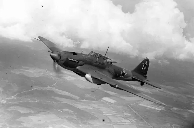 PHOTO №2 - Flying tank or flying coffin? 6 Iron Facts about IL-2 attack aircraft