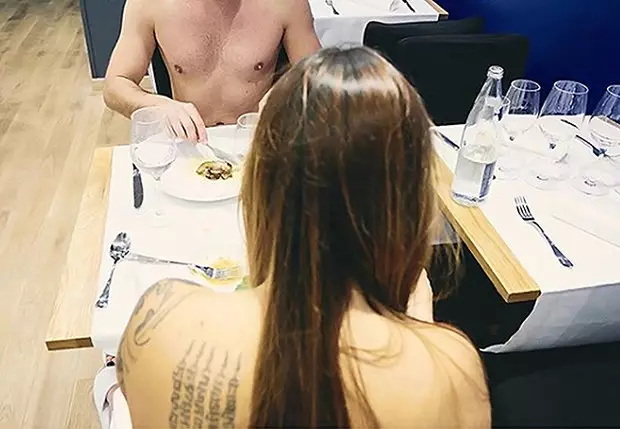 Foto número 1 - O primeiro restaurante do mundo para nudistas fechados devido à escassez de clientes