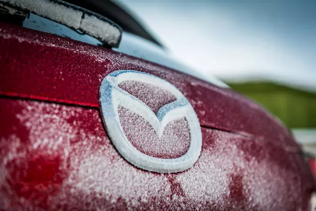ფოტო №5 - რატომ არის მსოფლიო გიჟები Mazda CX-5- ზე?