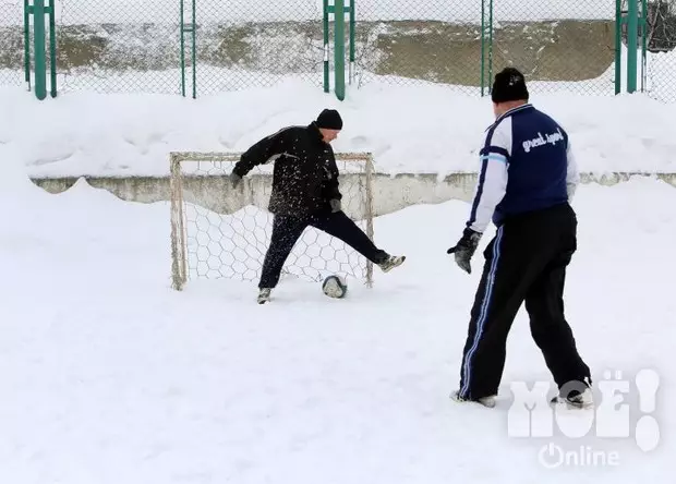 Foto №3 - Rusa patentita futbalo, en kiu vi povas ludi kune (fotoj kaj reguloj estas aplikitaj)