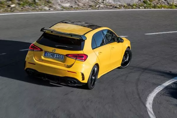 Mercedes-AMG A35: Bunny Sunny 69804_14