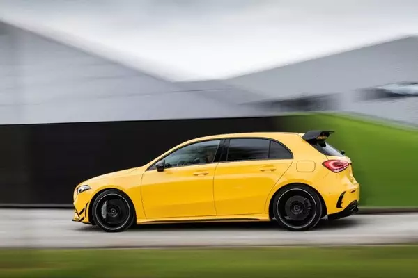 Mercedes-amg A35: Sunny Bunny 69804_16