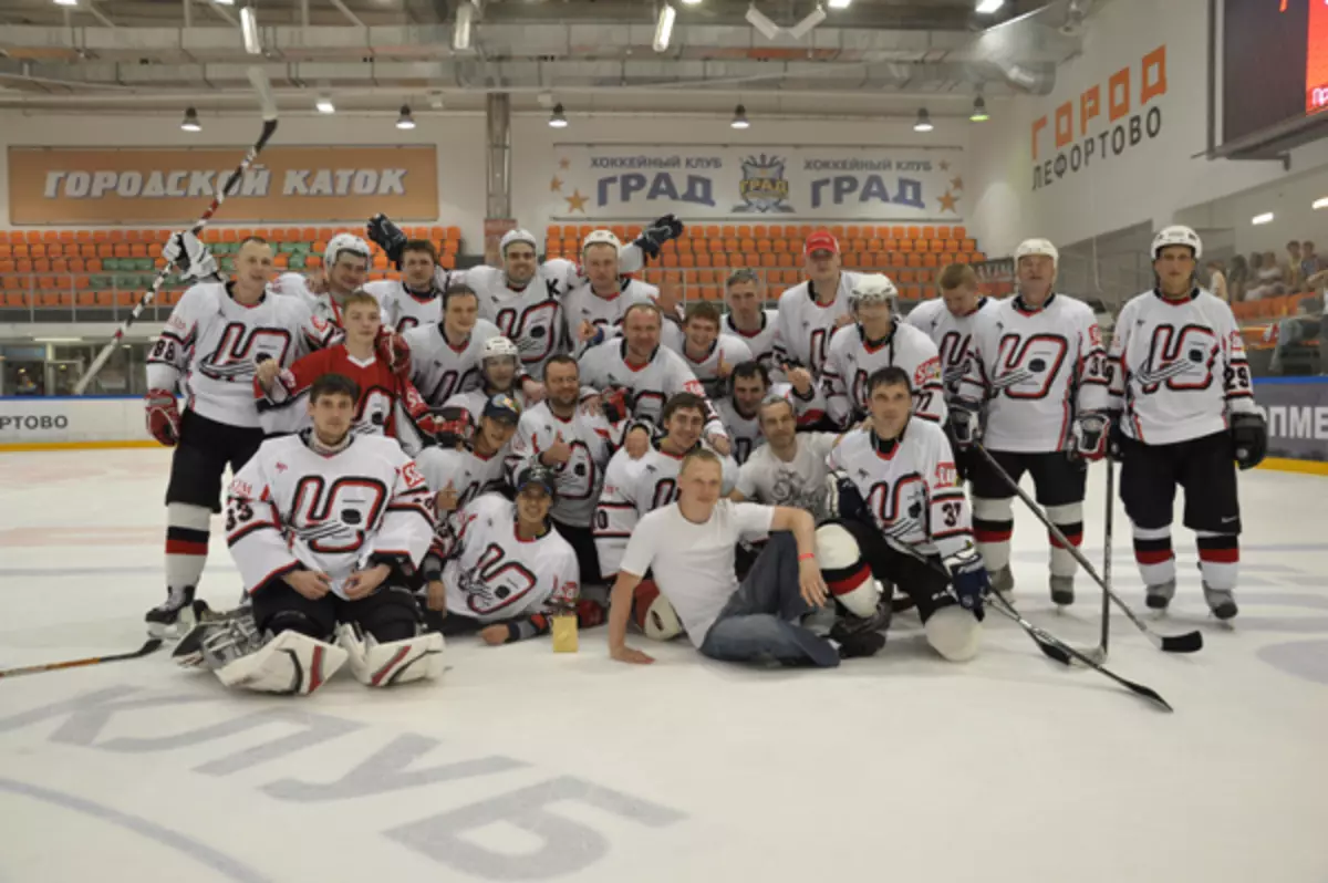 Torneo di Maxim Hockey. 70289_1