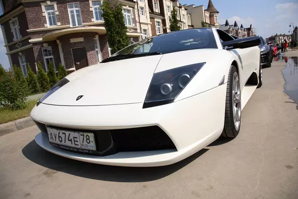 I-Supercars kwihlathi lendawo ye-moscow 70685_6