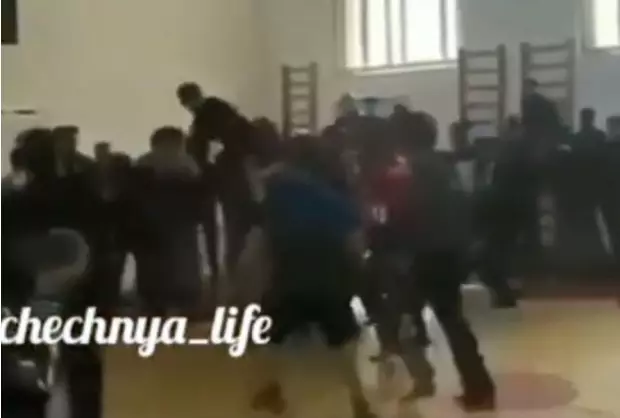 Foto №1 - I Tjetjenien kommer Struggle Championship övervuxit i masskamp (video)