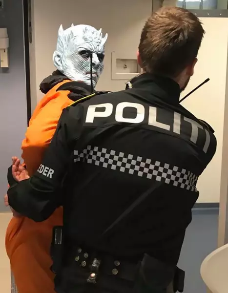 Noorse politie gearresteerde koningavond en publiceerde zijn foto 71723_6