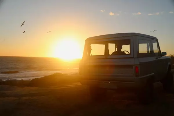 Bêste retrofuturisme: Electric Ford Bronco 71943_2