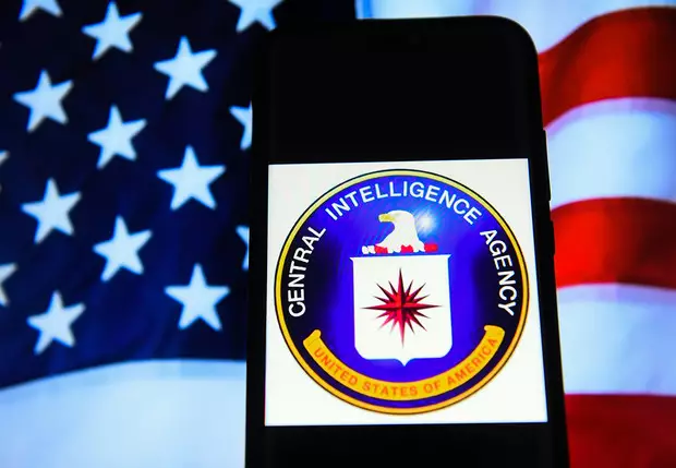 Ảnh №1 - Người Mỹ dai dẳng thâm nhập nhiều lần trong trụ sở của CIA để nói chuyện với một dương vật một đại lý nhất định