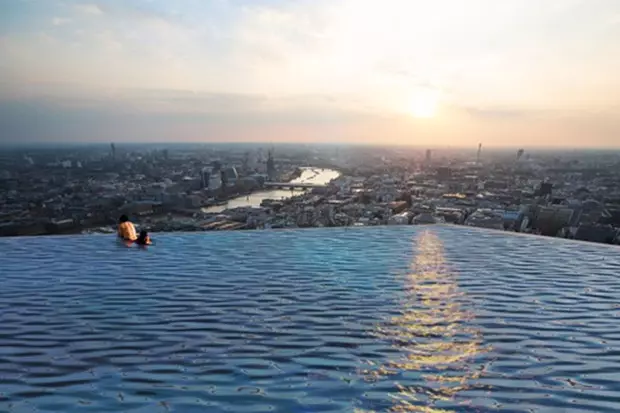 Foto №2 - A internet é intrigada por uma piscina no telhado, da qual é impossível sair