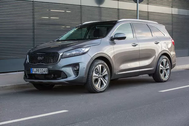 ဓာတ်ပုံနံပါတ် 4 - Sorento သို့ပြန်သွားရန် Sorento သို့ပြန်သွားသည်။ ကျန်းမာသောလူတစ်ယောက်