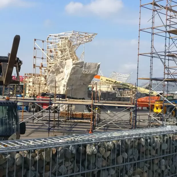 Les premières photos sont apparues dans le réseau avec le choc 