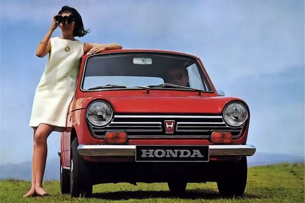 Foto №2 - Honda N600: Romantiese luikrugverhaal, wat oorleef het