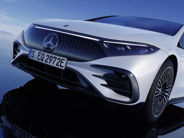 Mercedes-Benz электр с-классын тааныштырды, бул Мерседес-Бензге окшош 75785_9