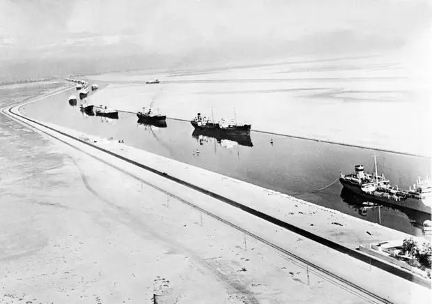 Foto nummer 8 - 12 djupa vattenfakta om Suez Canal - huvudhavet klippt i mänsklighetens historia