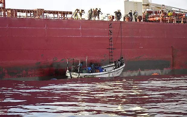 I pirati sono rilasciati con pace, pasto e acqua, ma senza radar