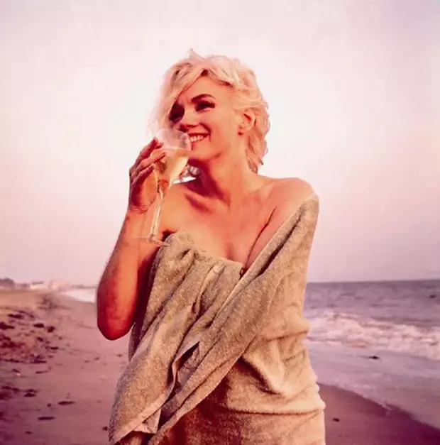 Foto №1 - Tjej av dagen: 20 ramar med Marilyn Monroe