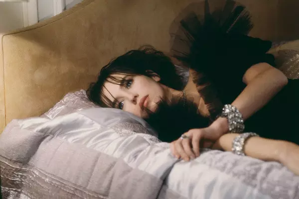 Intombazane yosuku: Isabelle ajani 76363_9