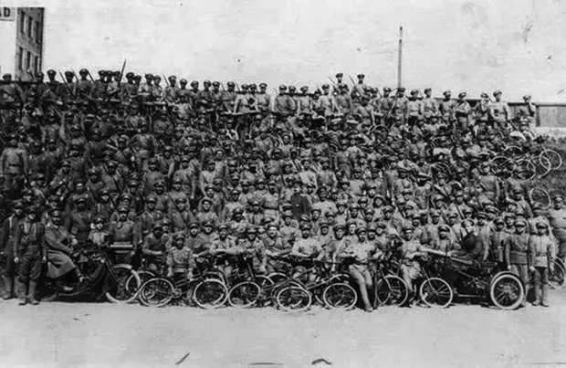 Foto №25 - Istoria inadientată a trupelor de biciclete