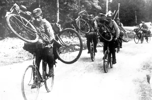 Foto №35 - Historia no amada de las tropas de bicicletas