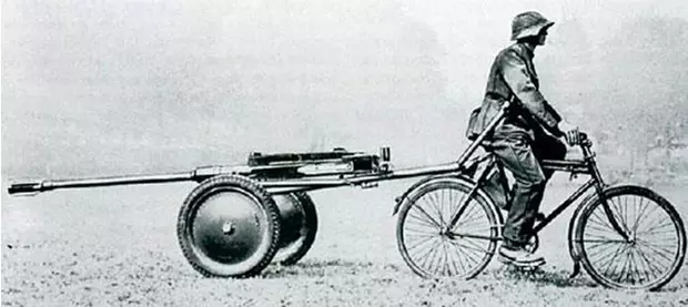 Foto №38 - Història inadequada de les tropes de bicicletes