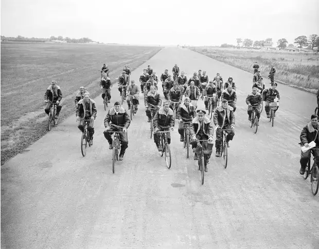 Foto №42 - Historia no amada de las tropas de bicicletas