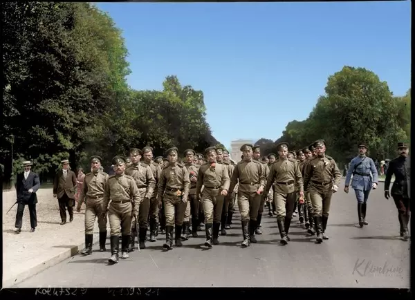 29 geverfde foto's van Russiese soldate aan die voorkant van die Eerste Wêreldoorlog 76969_16