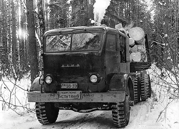 Foto №2 - Camion sovietico, che ha lavorato alla legna da ardere