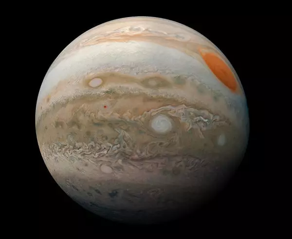 NASA ta raba sabbin hotunan saman duniya Jupiter 79573_9