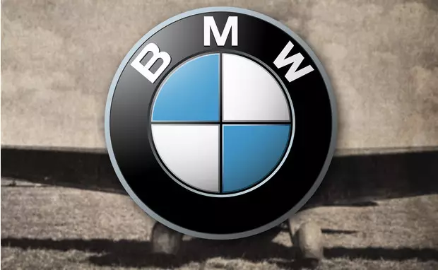 Foto №1 - Waarom het BMW-embleem geen propeller is