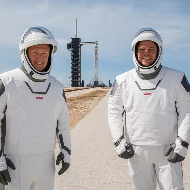 Foto №2 - NASA och SpaceX astronauter kommer att användas för första gången för att styra fartyget är inte fysiska knappar, men sensorer (video)