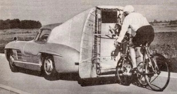 Foto №2 - Como a Mercedes-Benz ajudou a instalar um registro de velocidade para uma bicicleta - 204 km / h