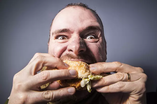 Foto número 2: la comida más útil en McDonaldse, KFC, Teremka y otras redes de comida rápida, según un nutricionista