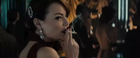 Foto nummer 5 - Fredag ​​Et udvalg af Sultry Gifs Smilende og Biglasm Emma Stone