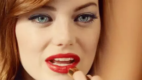 Foto nummer 8 - Fredag ​​Et udvalg af Sultry Gifs Smilende og Biglasm Emma Stone