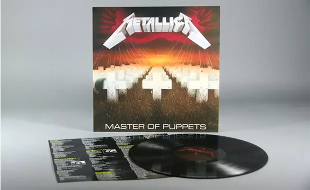 Photo number 2 - Metallica album included in the Holy Fund of American Culture